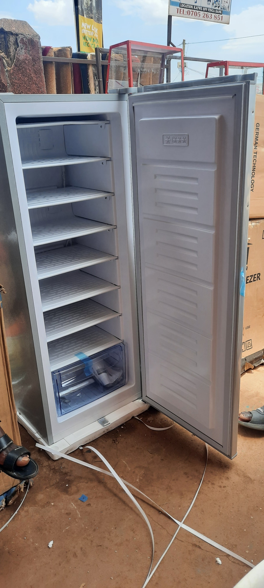 ADH BCD 280 Up Right Ice Freezer – 280 Litres, ICE Making Fridges ...